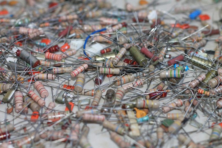 Rezystor w obwodzie elektrycznym - rodzaje i ich symbole - ABC Elektryka
